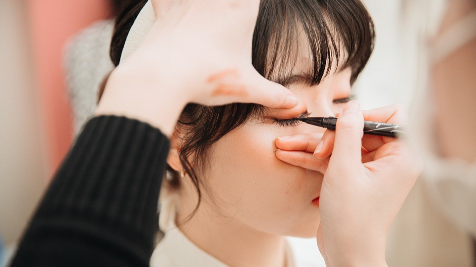 How to draw eyeliner | 7 Steps for Beginners to Master Quickly - Top100 ...